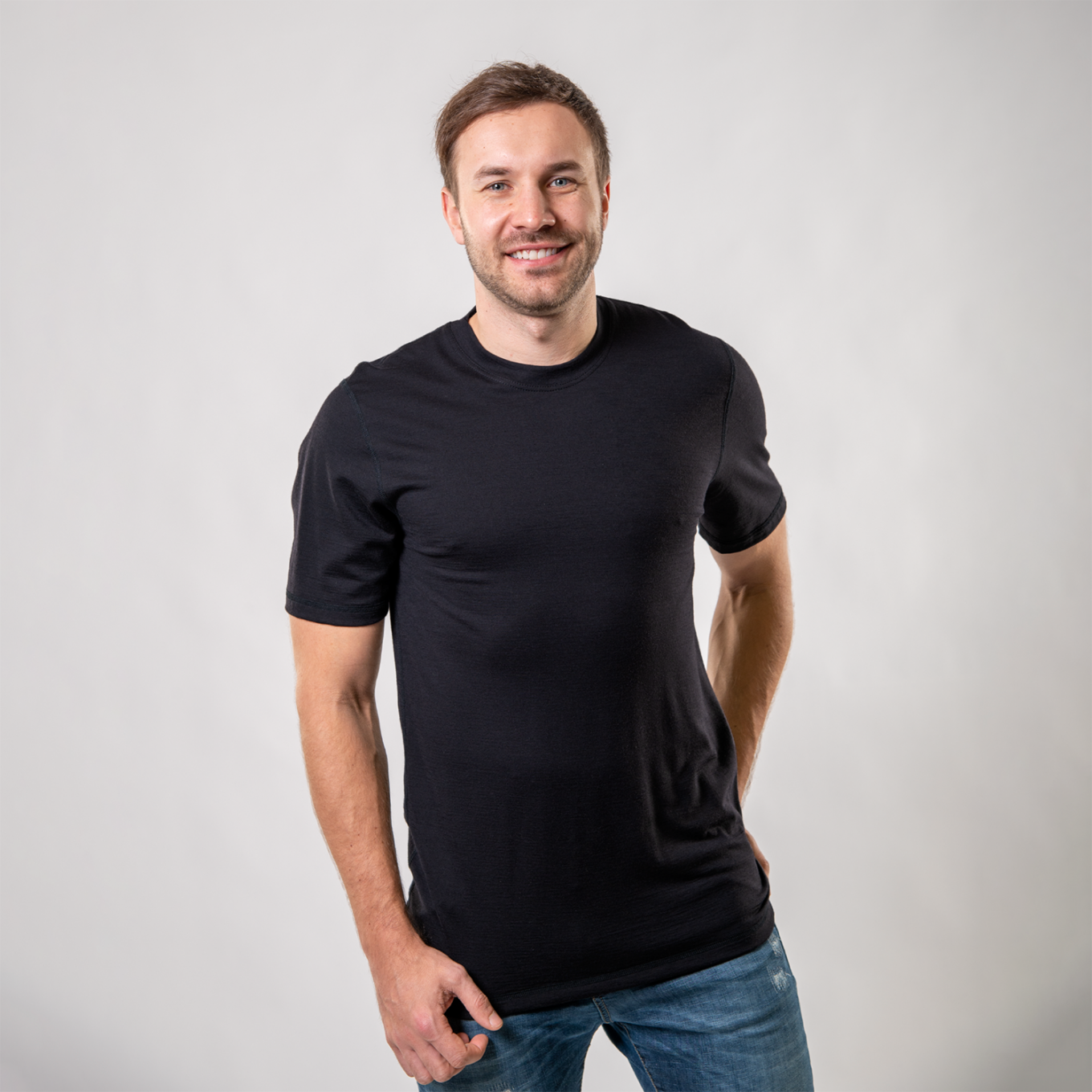 Merino pánské triko s krátkým rukávem - černá - Moira